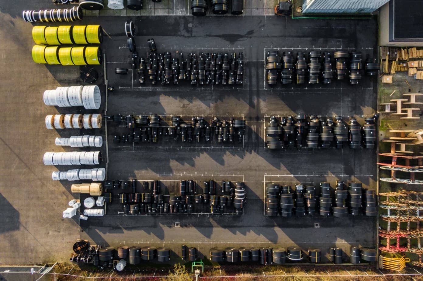 Transporting, handling and storing rubber conveyor belts - Fenner ...